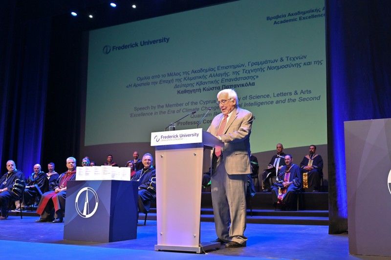 Τελετή Βράβευσης πρωτευσάντων αποφοίτων του Πανεπιστημίου Frederick - Sigmalive