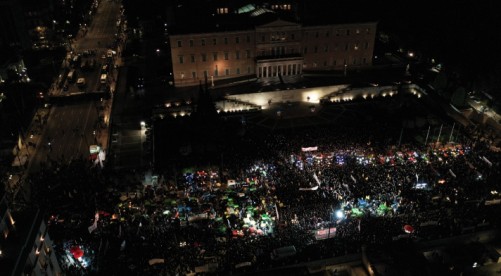 Πάνω από 120 τρακτέρ «όργωσαν» το Σύνταγμα - Φεύγουν στις 11 οι αγρότες - Sigmalive